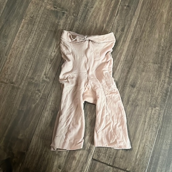 SPANX | Intimates & Sleepwear | Spanx Size B Butt And Thigh Shapers ...